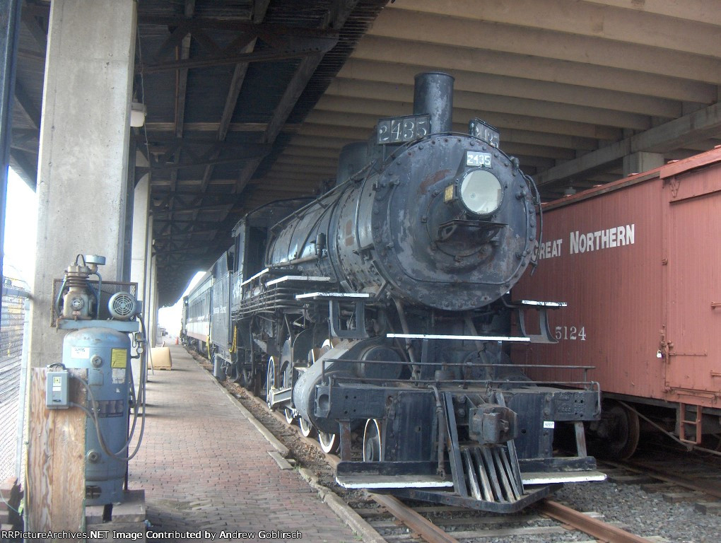 NP 2435, GN 5124 + GTW 5327